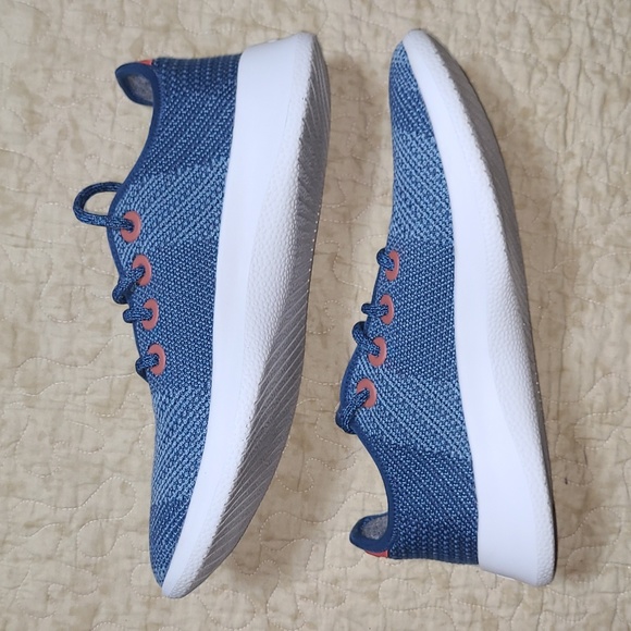allbirds | Shoes | Limited Edition Allbirds The Met 5 Hokusais Red Fuji ...